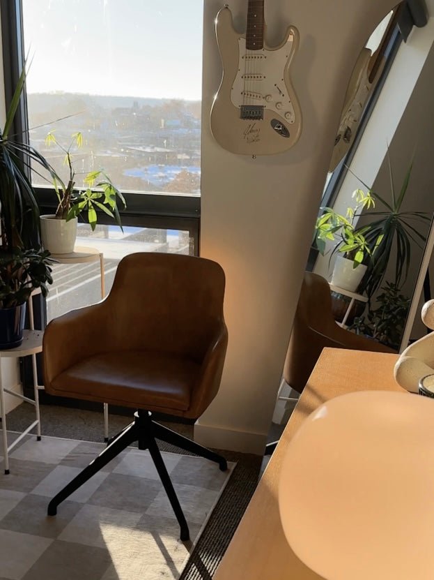 Riley Office Chair: Green Leather Wheely Computer Chair – Archiology